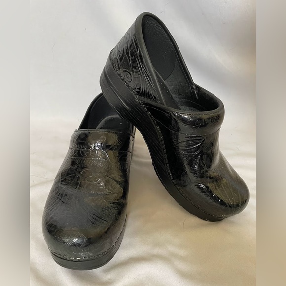 Dansko | Shoes | Dansko Professional Tooled Clog | Poshmark